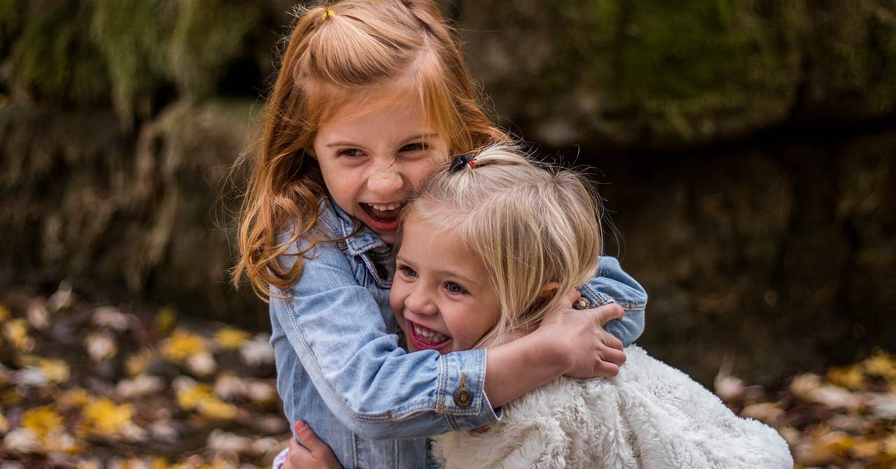 ¿Cómo mejorar la relación con los hermanos? - Ordenes del Amor